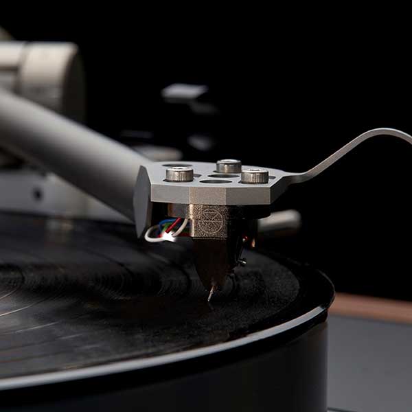 Turntables at Martins Hi-Fi UK